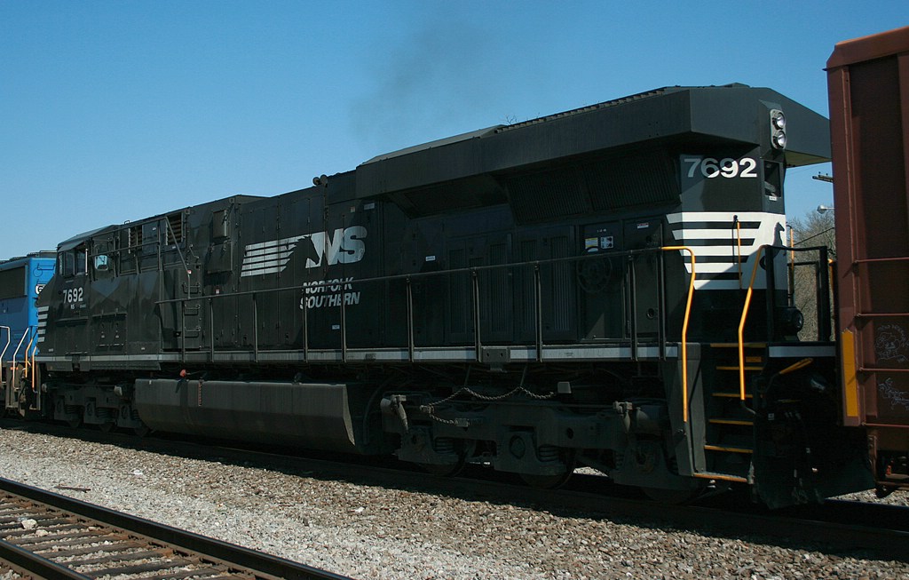 NS 7692